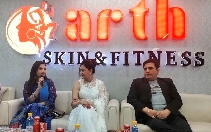 उदयपुर आयीं अभिनेत्री प्राची शाह अर्थ स्किन एंड फिटनेस सेंटर पहुंची - AR Live News